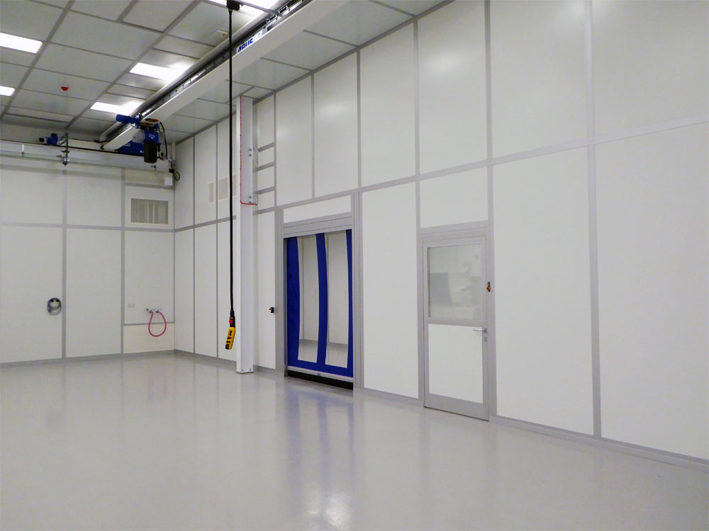 Boddingtons Plastics - ISO class 7 modular cleanroom construction